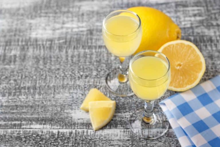 What are the different types of lemon varieties?