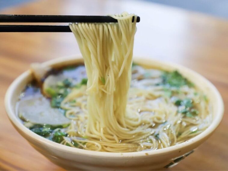 How to Eat with Chopsticks—List of Foods That You Should Use Chopsticks For