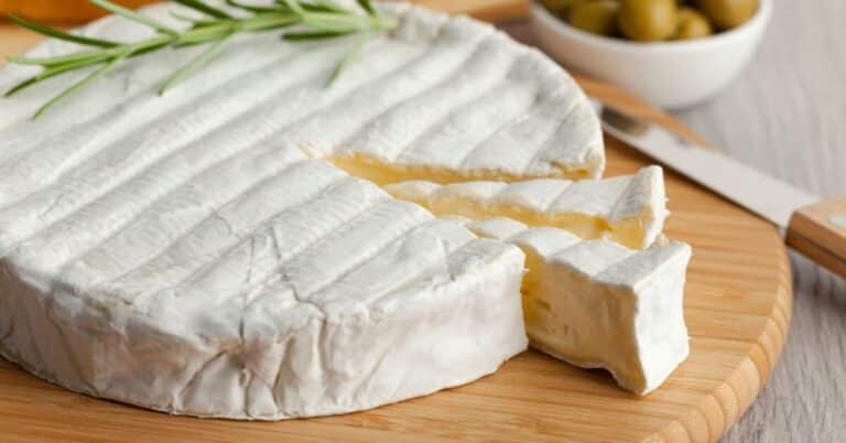 How To Heat Up Brie - 3 Easy Ways