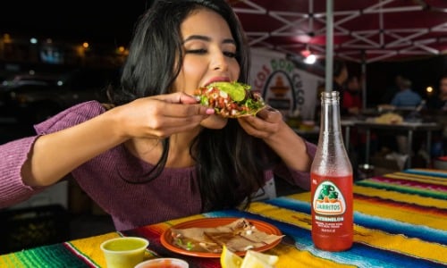 How to Eat Tostadas