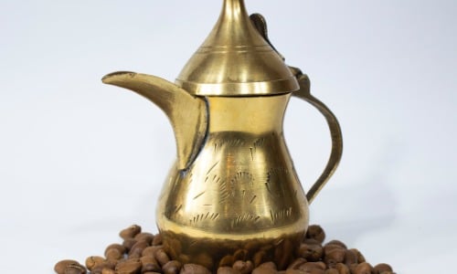 Arabic Coffee vs Turkish Coffee: Exploring Regional Brews and Traditions