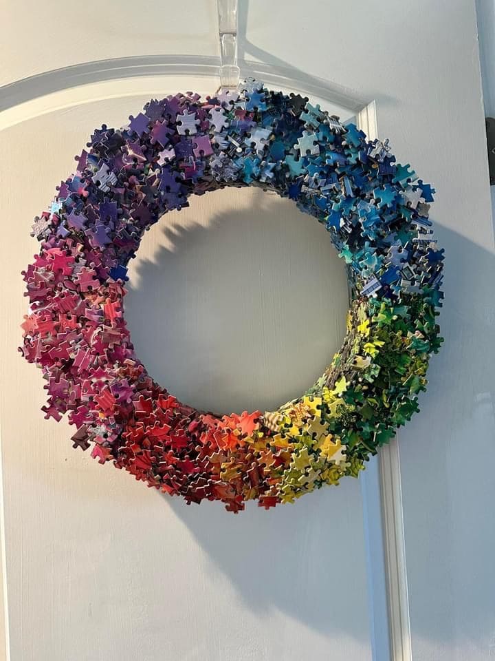 28 Unique Recycled Christmas Wreath Ideas to Elevate Your Holiday Decor