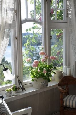 Top 23 Attractive Window Sill Decor Ideas to Inspire You