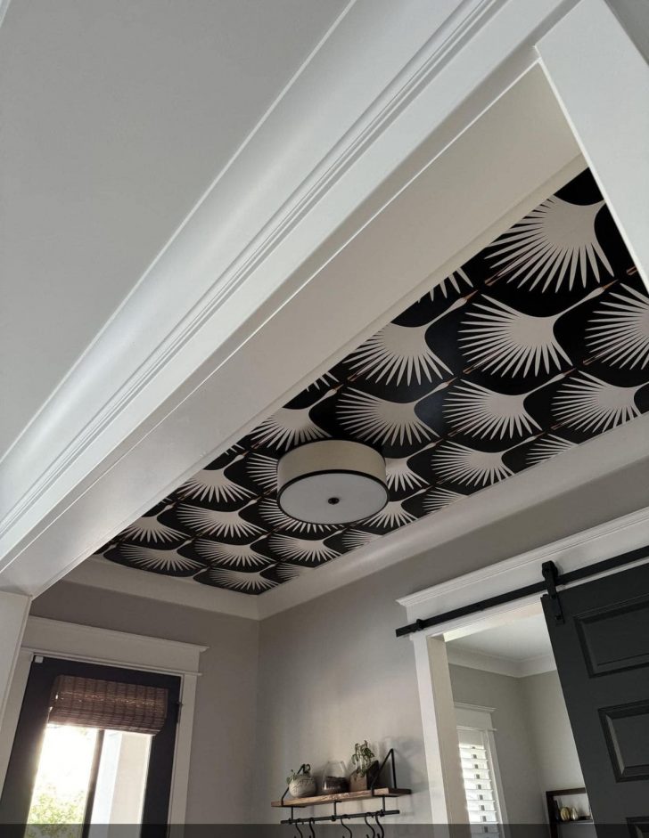 24 Eye-Catching Ceiling Wallpaper Ideas That Draw Every Eye Upward